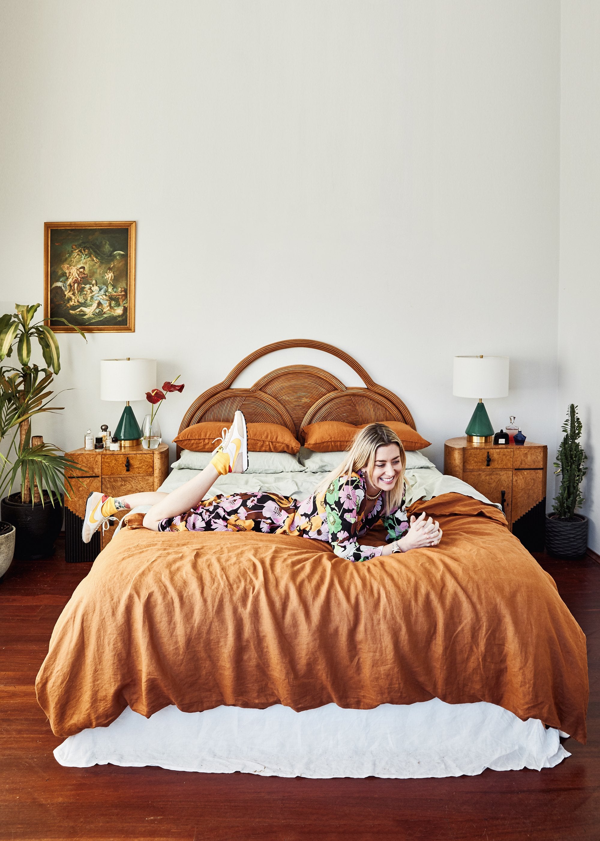 Poppy Lissiman’s Sydney Apartment Is a Vintage Lover’s Dream – Bed Threads